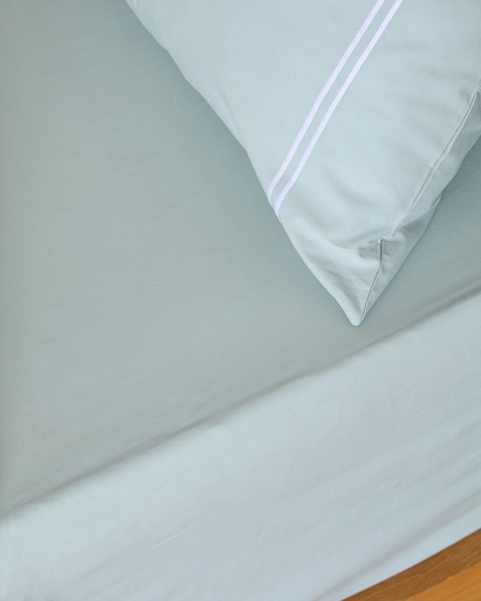 FOXFORD Evelyn Sage Fitted Sheet | Irish Bedding – Foxford